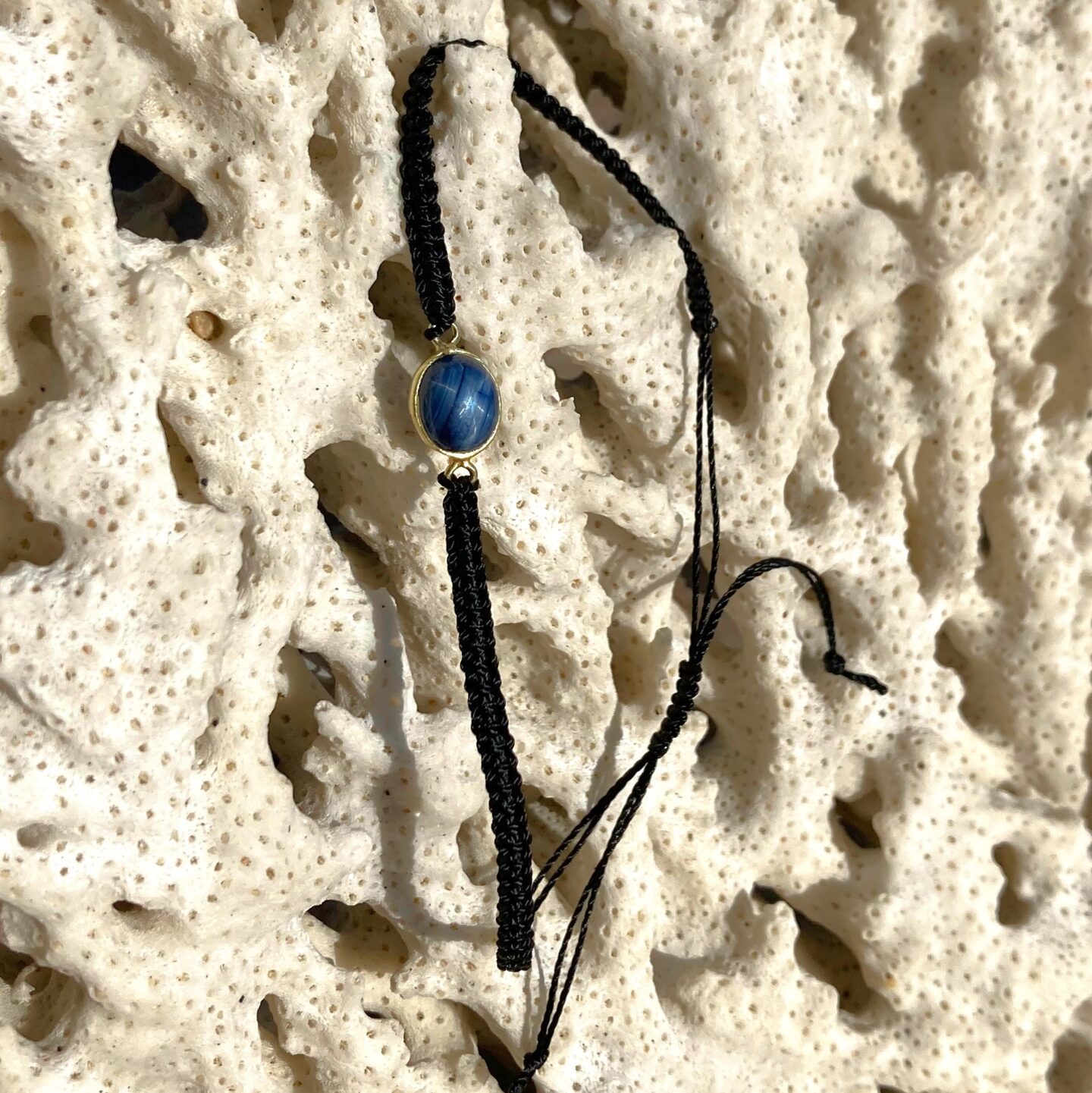 Bracelet brésilien en Or Electrum et Saphir étoilé 2,45 carats ...